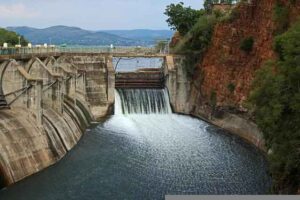 What Should You Do When Approaching A Low-head Dam In A Canoe Or Kayak ...